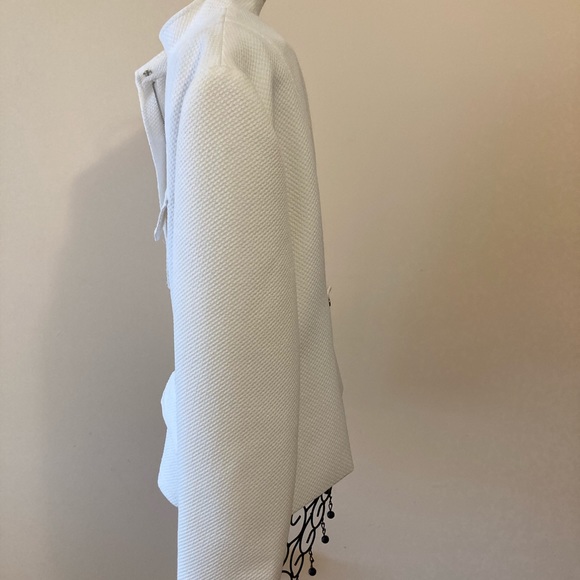 louben | Jackets & Coats | Louben Canada White Open Front Jacket Size 6 ...